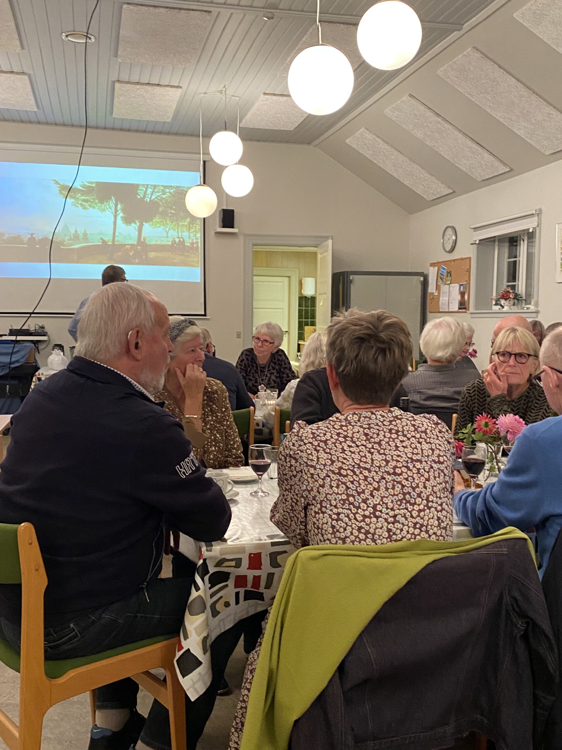 Sogneaften oktober 2022 Forfatter Peter Løhr om romanen Hulemennesket ...