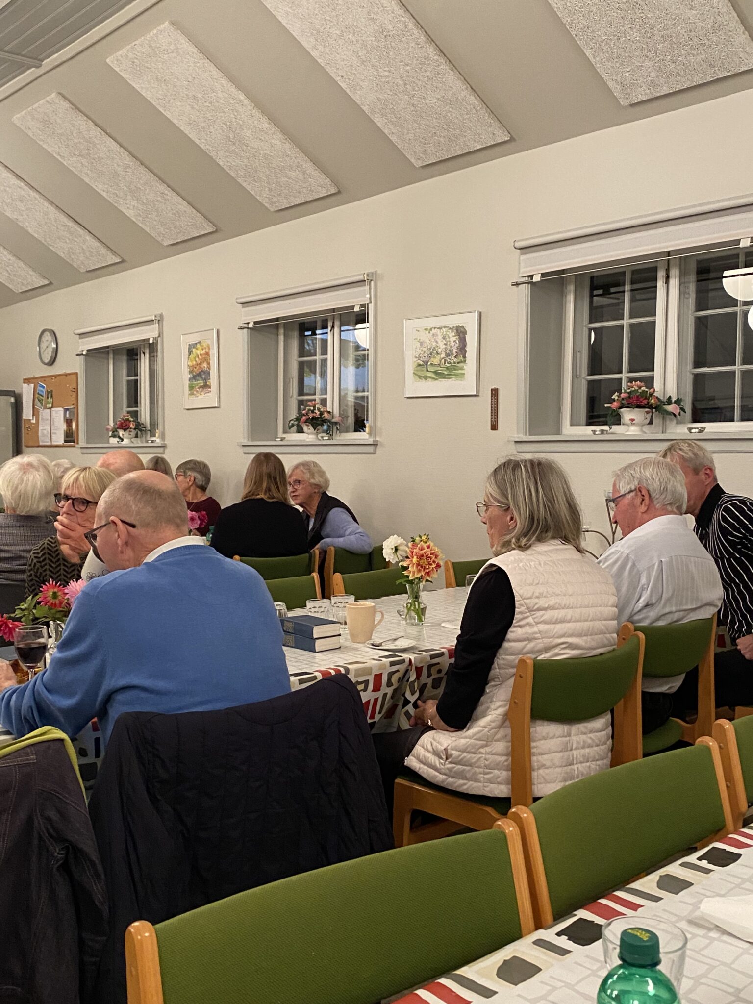 Sogneaften oktober 2022 Forfatter Peter Løhr om romanen Hulemennesket ...